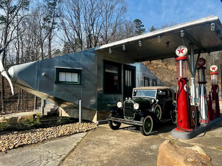 Airplane Filling Station-unique Stay In Knoxville! - Knoxville, TN