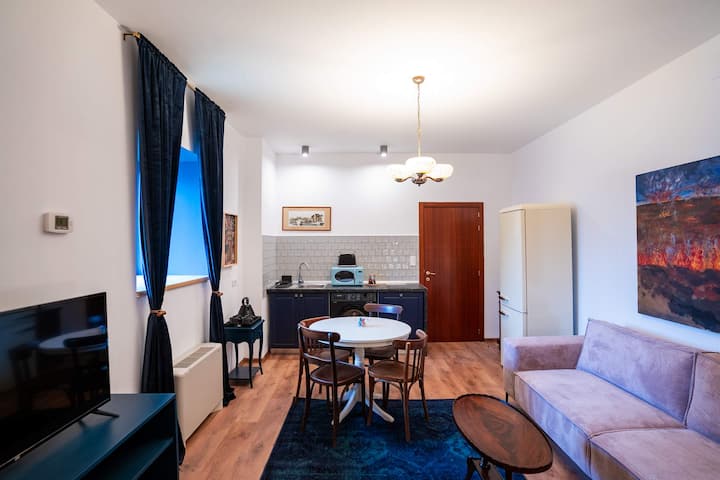 New * Vintage * 2brd Central Apt - Bukarest