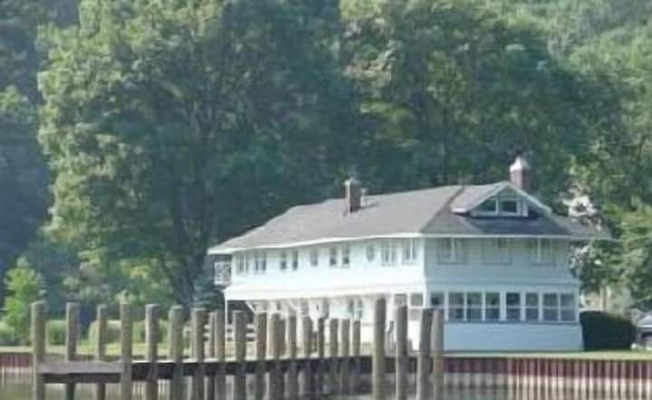 The Boathouse - Holland, MI