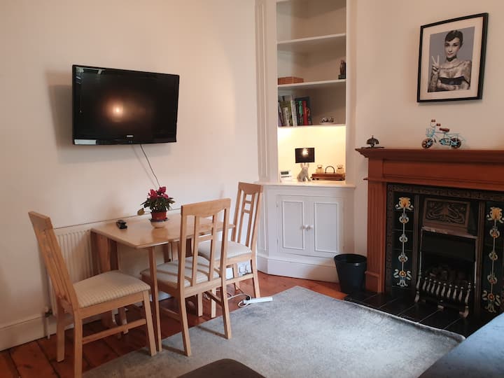 Excellent Exeter City Location Sleeps 6 - Topsham