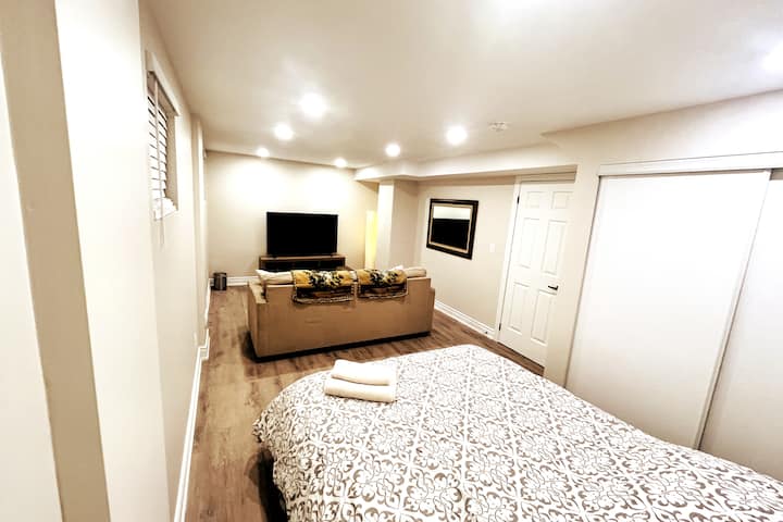 2 Bed, 2 Bath Apartment - Oakville