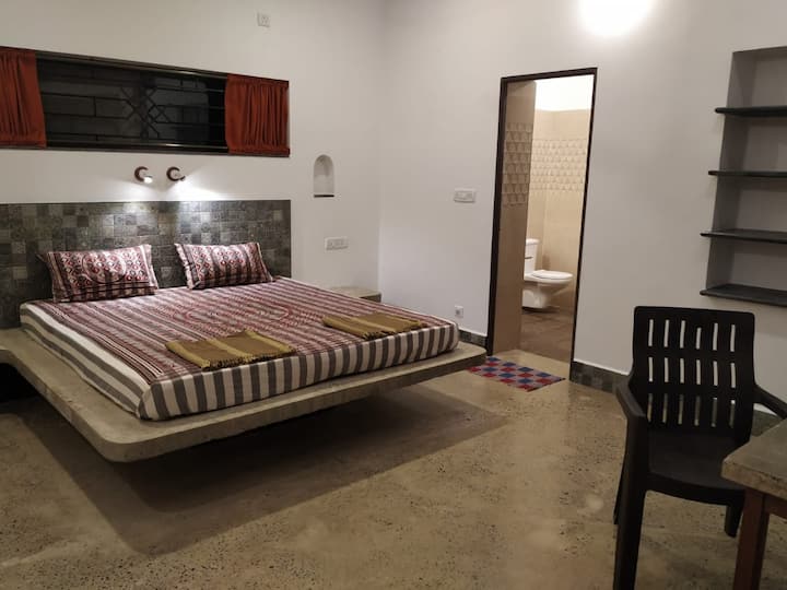 Rudraksh Retreat Gokarna - Non-ac King Bed Room - Gokarna