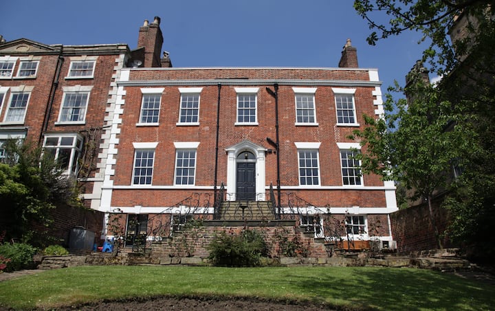 Stunning Double Townhouse Room In Central Whitby - Whitby