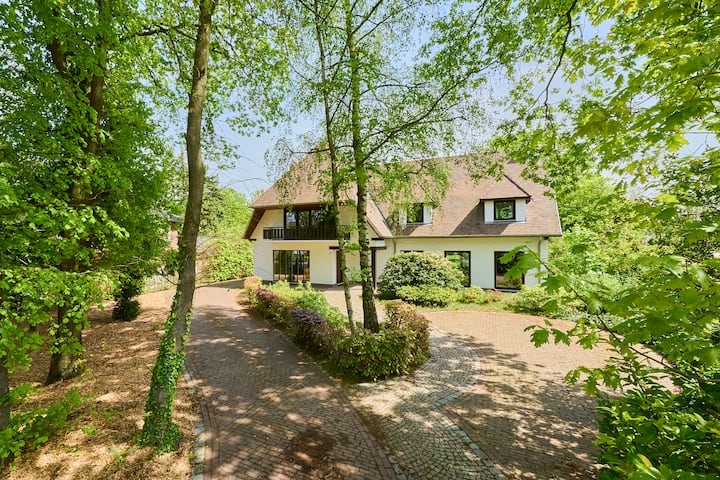 Villa Bosrijk - Vakantiewoning Met Petanquebaan - Lommel