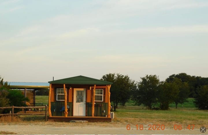 Lone Star, Get Away Cabin For A Family - Hico, TX