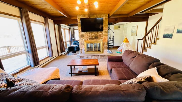 Pocono Family Retreat - Mount Pocono, PA