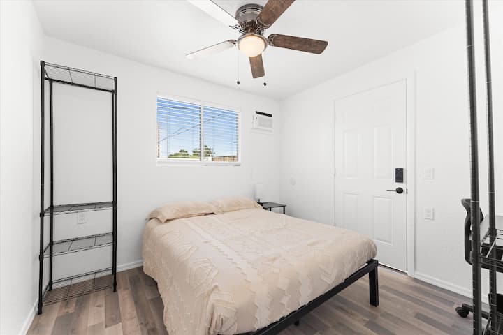 Cute Phoenix Room For Rent - Phoenix, AZ