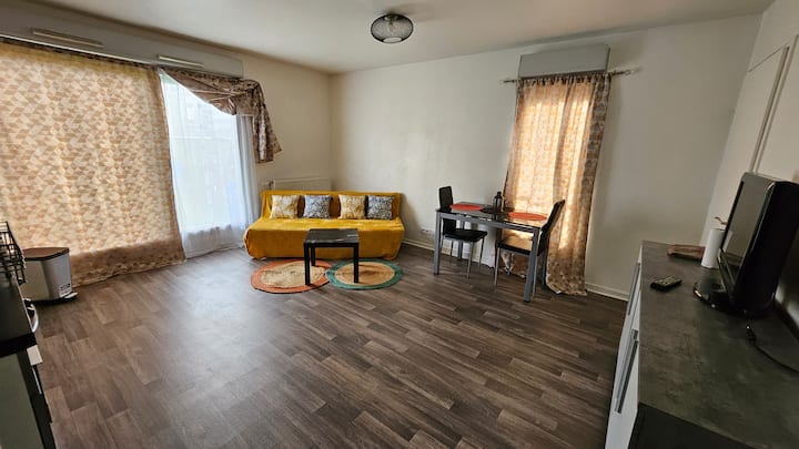 Charmant T2 Avec Terrasse Au Cœur De La Ville - Saint-Brice-sous-Forêt