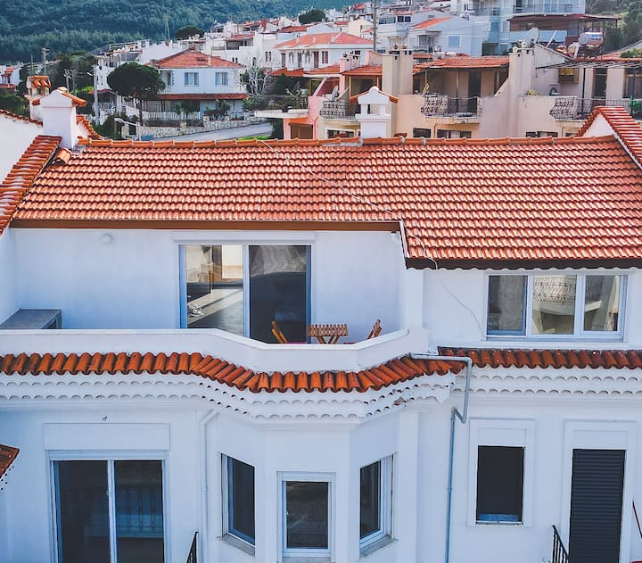 Yenifoça Burunucu Denize 150m 3+2 - Foça