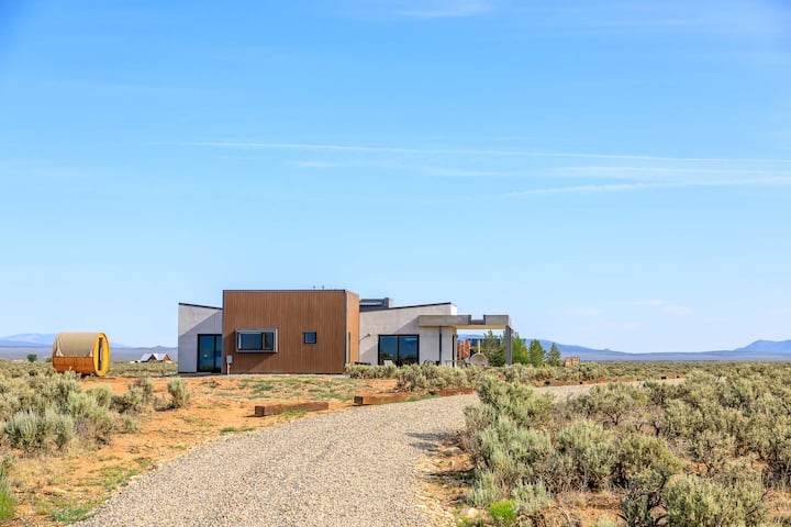 Urban Design W/tempurpedic Beds - Taos, NM
