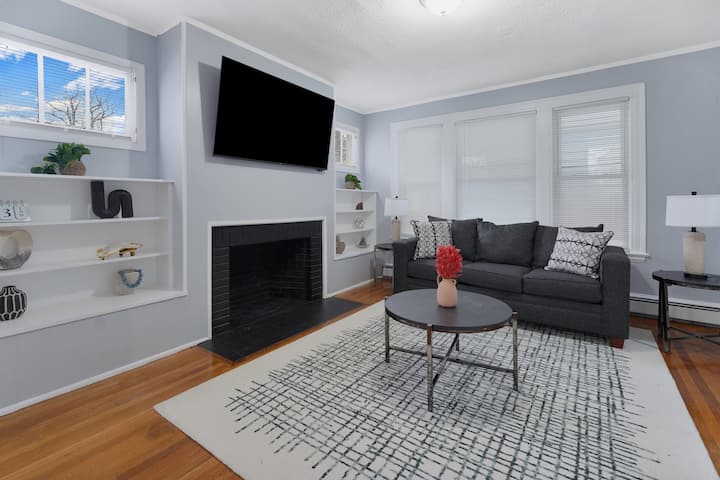 Cozy City Escape - Hartford, CT