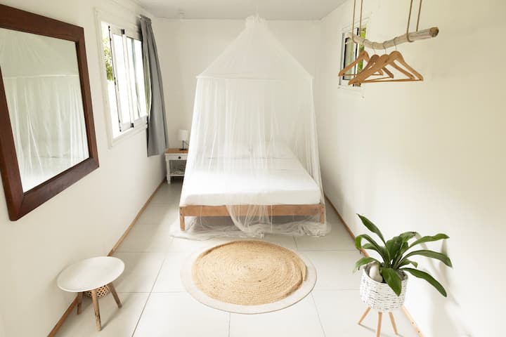 N.38 Plage - L'annexe - Bord De Mer - New Caledonia