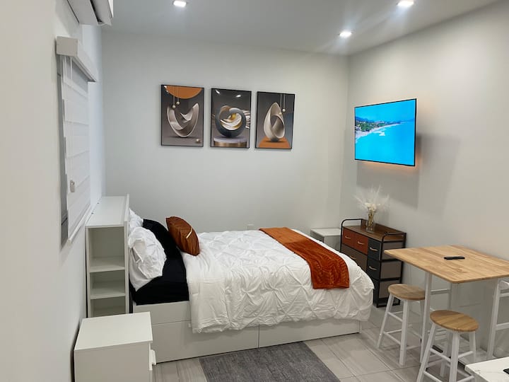 Luxurious  Studio Miami Gardens - Miami Gardens, FL
