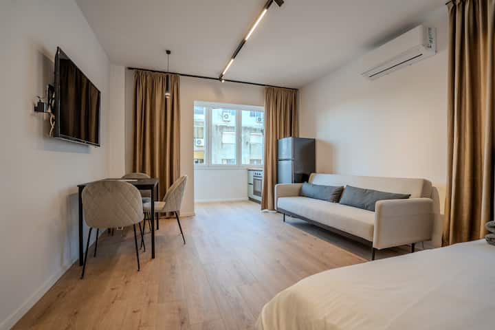Flora Coffee Modern Apt 1 - Tirana
