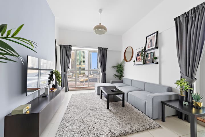 Stunning 1br Apt W/ Gym & Pool In Dubai Marina - Dubai Marina