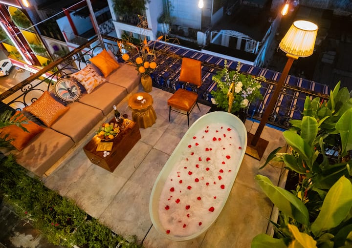 E7. Secret Rooftop Downtown Ben Thanh Market - Hô Chi Minh-Ville