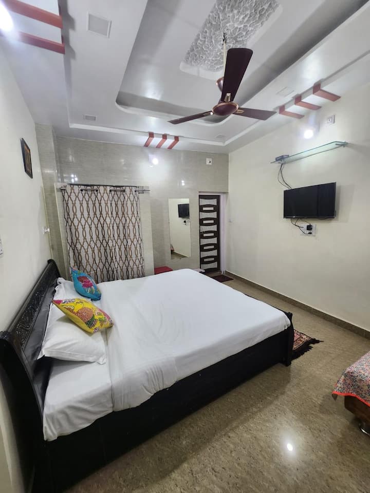 Private | 1 Bhk Floor - Mount Abu