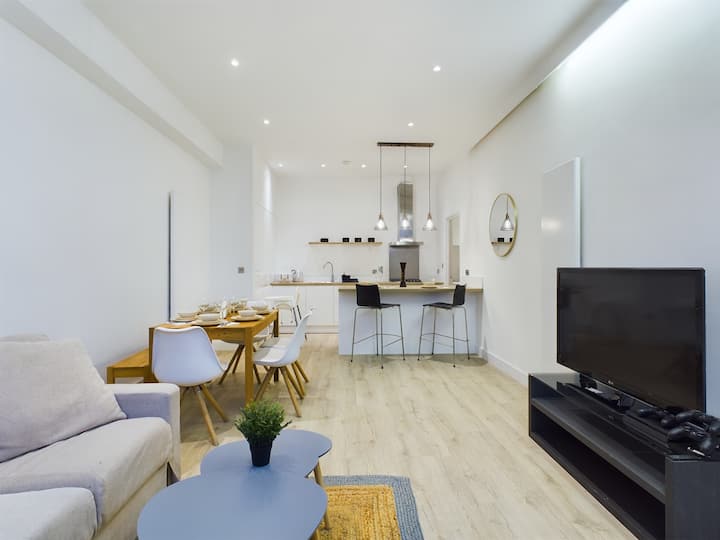Modern 4bed 3bath Balcony Apartment In Shoreditch - London