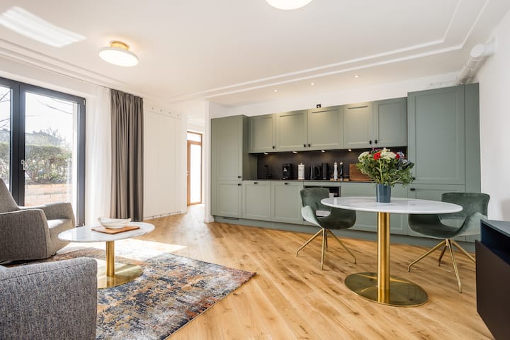 Quiet, Spacious Flat By The Park - Teltow