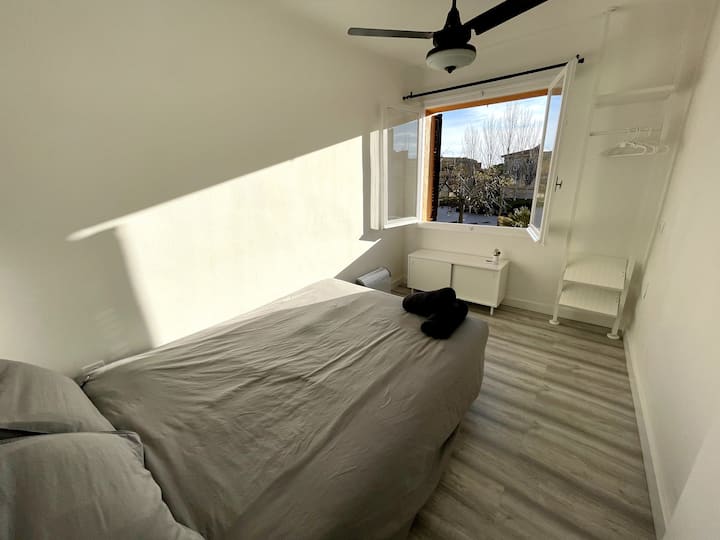 Habitación En Hermoso Piso! - Tarragona, España