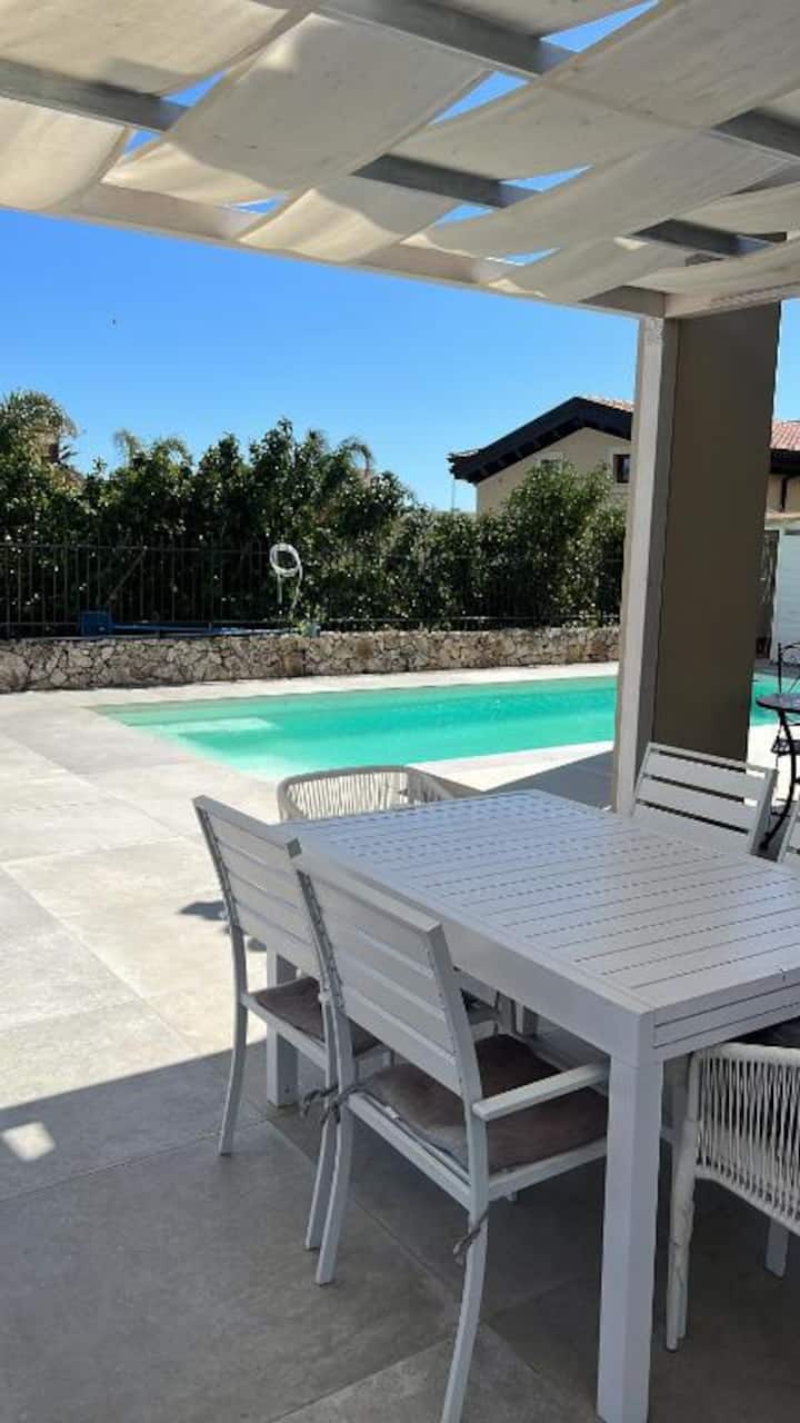 Epipoli Charming Villa & Pool - Syrakus