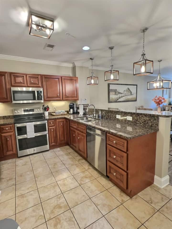 Newly Updated Beautiful Condo - Gatlinburg, TN