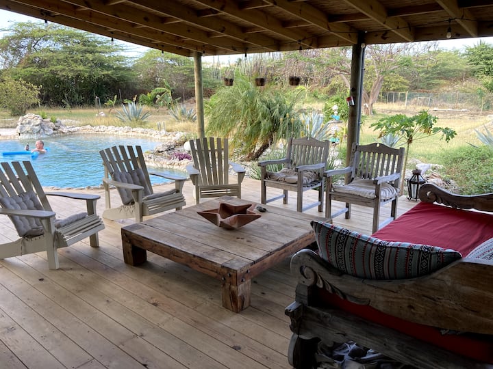 Quinta Ramona.
All You Need Is Right Here! - Curaçao
