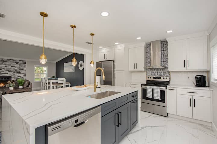 Sunshine Of Port Orange| 2 Car Garage| Central Loc - Port Orange, FL
