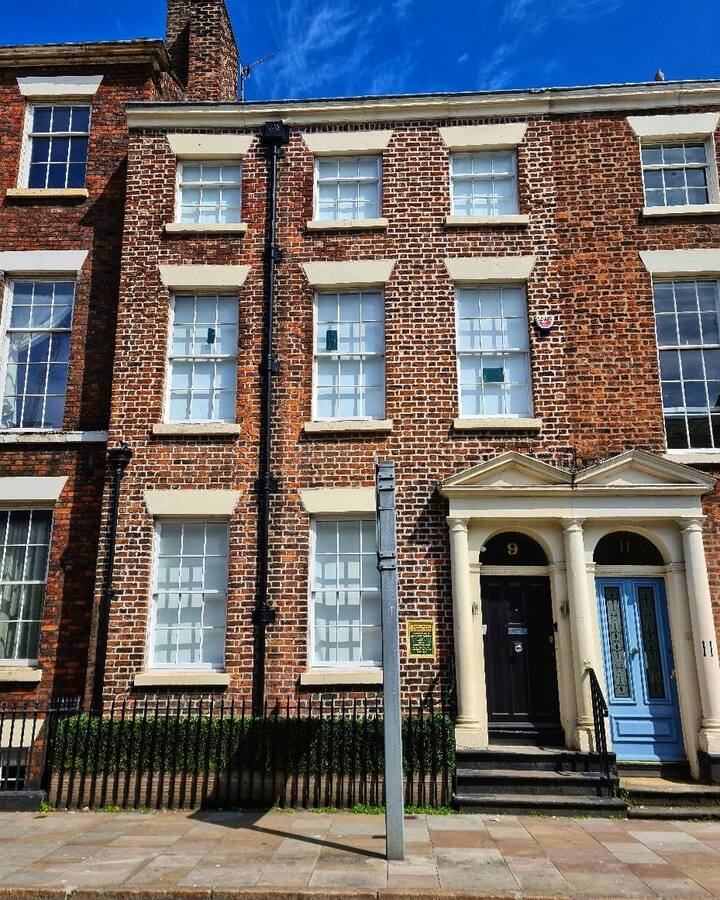 City Centre Townhouse - Liverpool