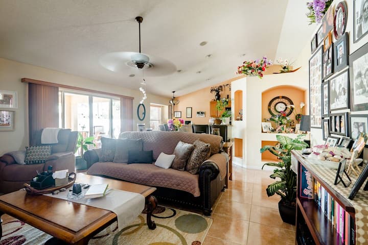 Private Room With Southern Views In Pool House - Port St. Lucie, FL