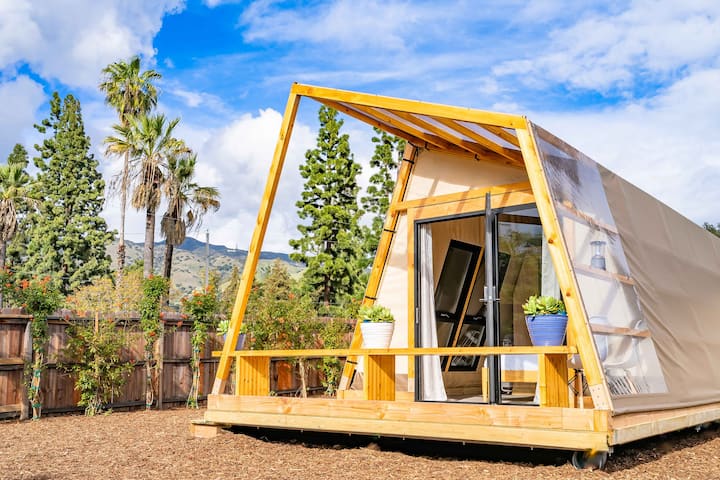 Urban Glamping Oasis: Comfort & Adventure Combined - San Dimas, CA