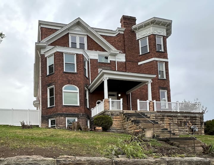 Majestic & Massive Victorian Mansion Experience - Pittsburgh, PA