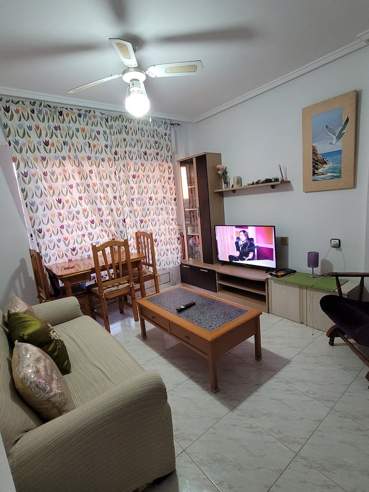 Habitación En Acogedor Piso - Torrevieja