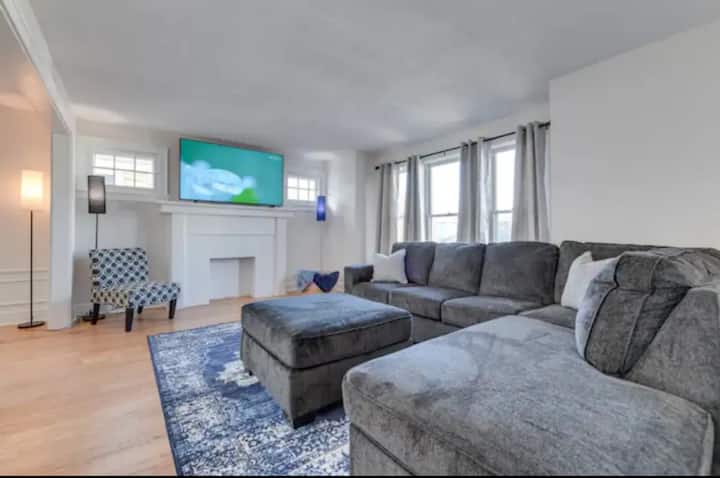 Cozy Upper Duplex In Buffalo - Buffalo, NY