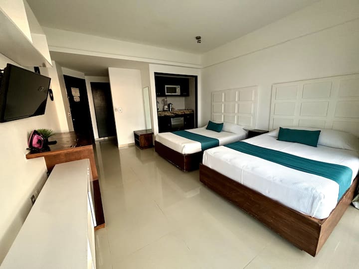 Beachfront ÉBano Studio, Lagoon View 703.a - Cancún