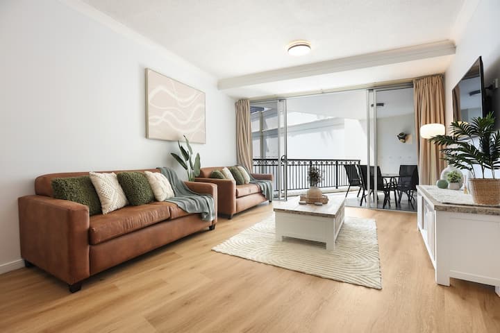 Surfers Paradise: Family Fun W/ 3 Pools, Gym & Spa - Gold Coast