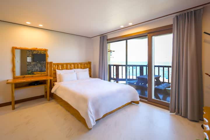 제주공항 10분거리, 용두암2분 뉴해안풍견 오션뷰 펜션 - Jeju