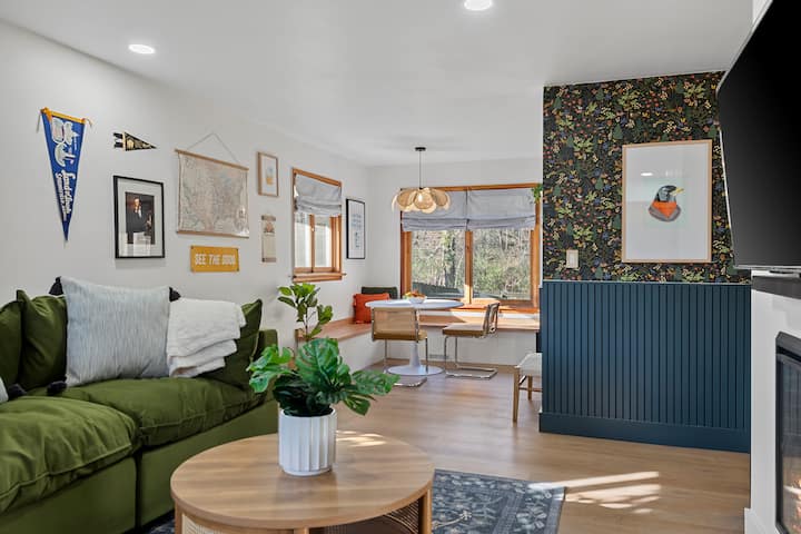 Remodeled Cozy And Charming Home - Springfield, IL