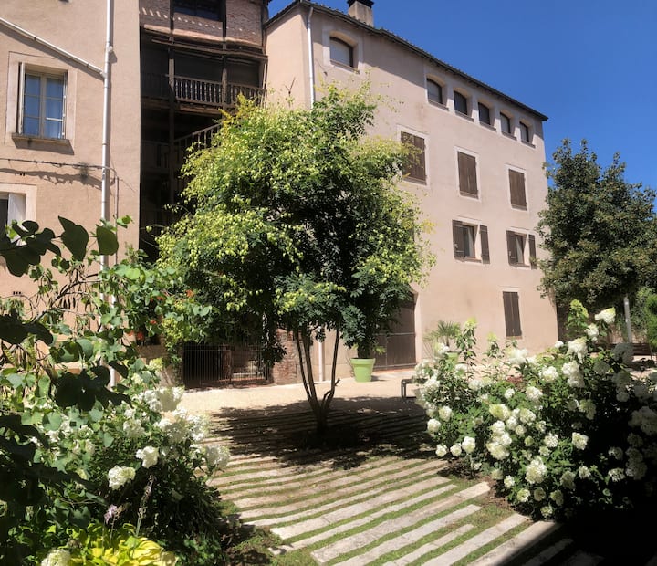 Studio Place St Priest, Rez-de -Chaussée - Cahors