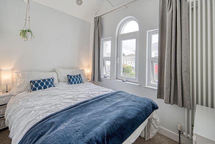 Host & Stay | Sail Loft - Hayle