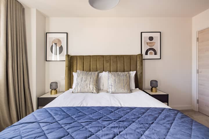 Spacious 2 Bed Apartment With Gym In Leeds - Leeds