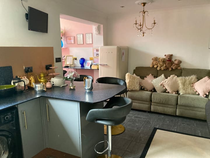 Friendly Lovely House - Chippenham