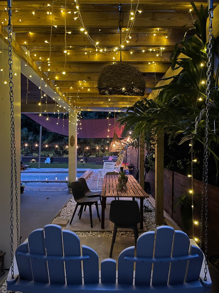 St Augustine Beach Home + Pool + 1 Mile From Amp - St. Augustine Beach, FL