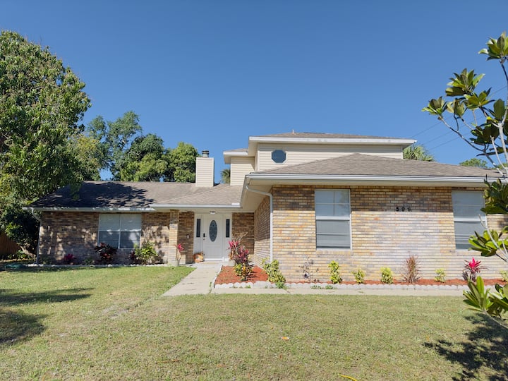 Classy's Comfy In Palm Bay, Fl - Palm Bay, FL