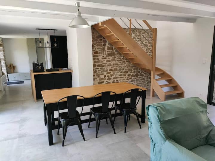 Longère En Pierre Moderne Et Chaleureuse - Savenay