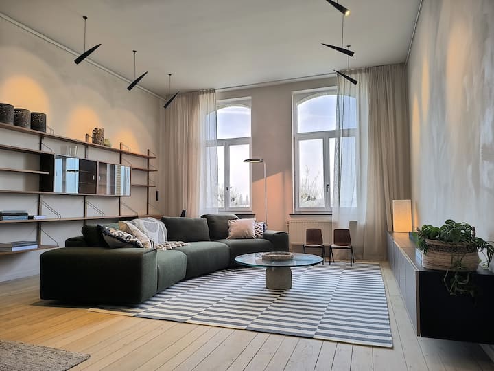 Stunning Riverview Apartment - Antwerpen