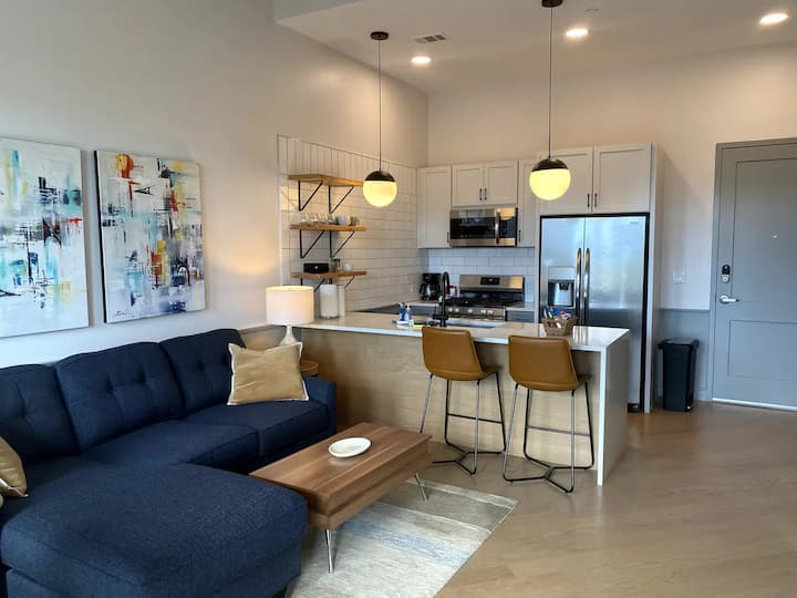 Entire Downtown Loft And Balcony - Birmingham, AL