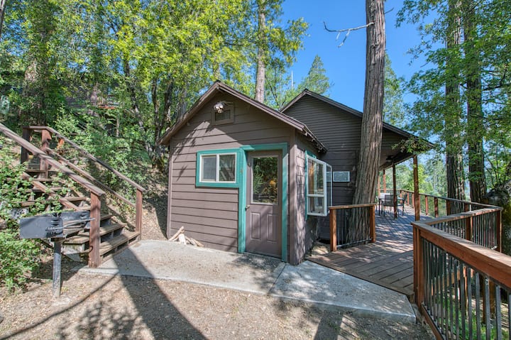 Lakeside Cabin In Bass Lake At The Forks Resort 4 - Bass Lake, CA