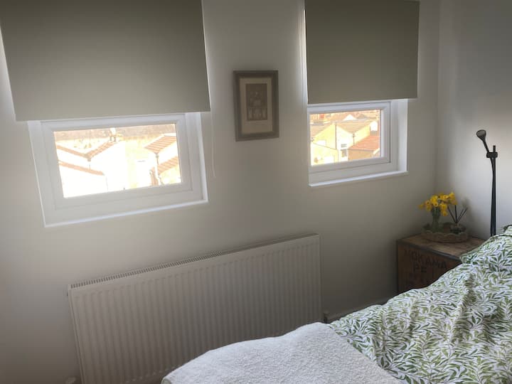 Two Bedrooms In London Victorian Terrace House - Stratford