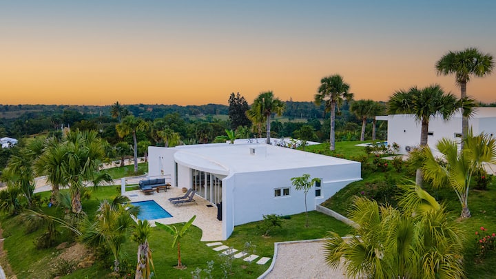 Secluded Elegant Villa: Tranquil Escape Near Sosua - Sosúa